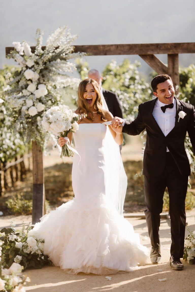 An Effortless Elegant Summer Wedding In St Helena at Tre Posti - Carly ...