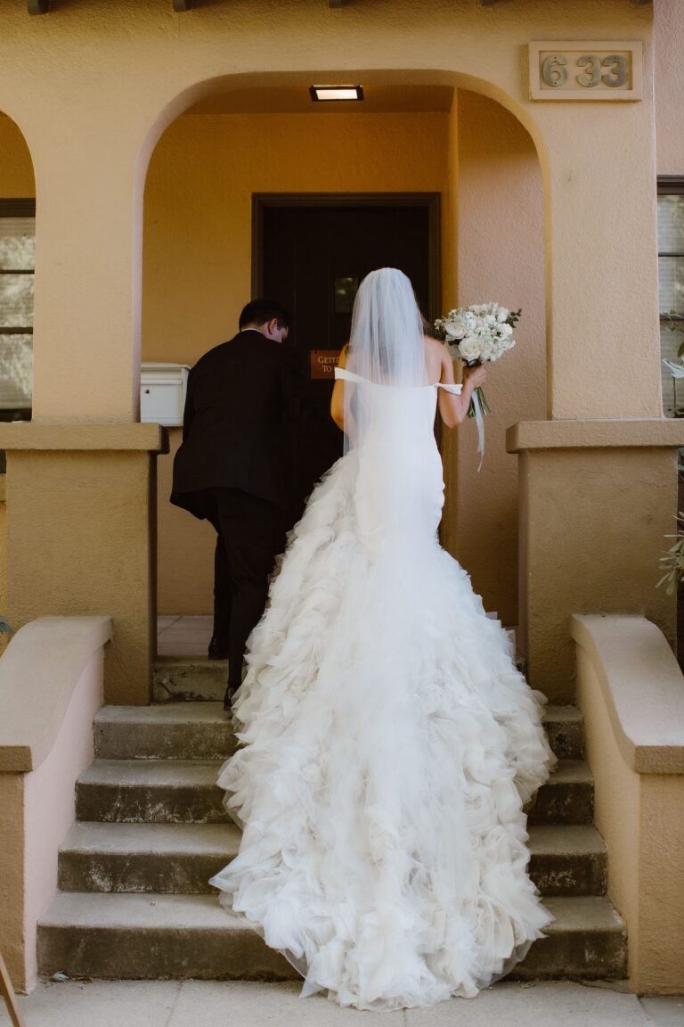 An Effortless Elegant Summer Wedding In St Helena at Tre Posti - Carly ...
