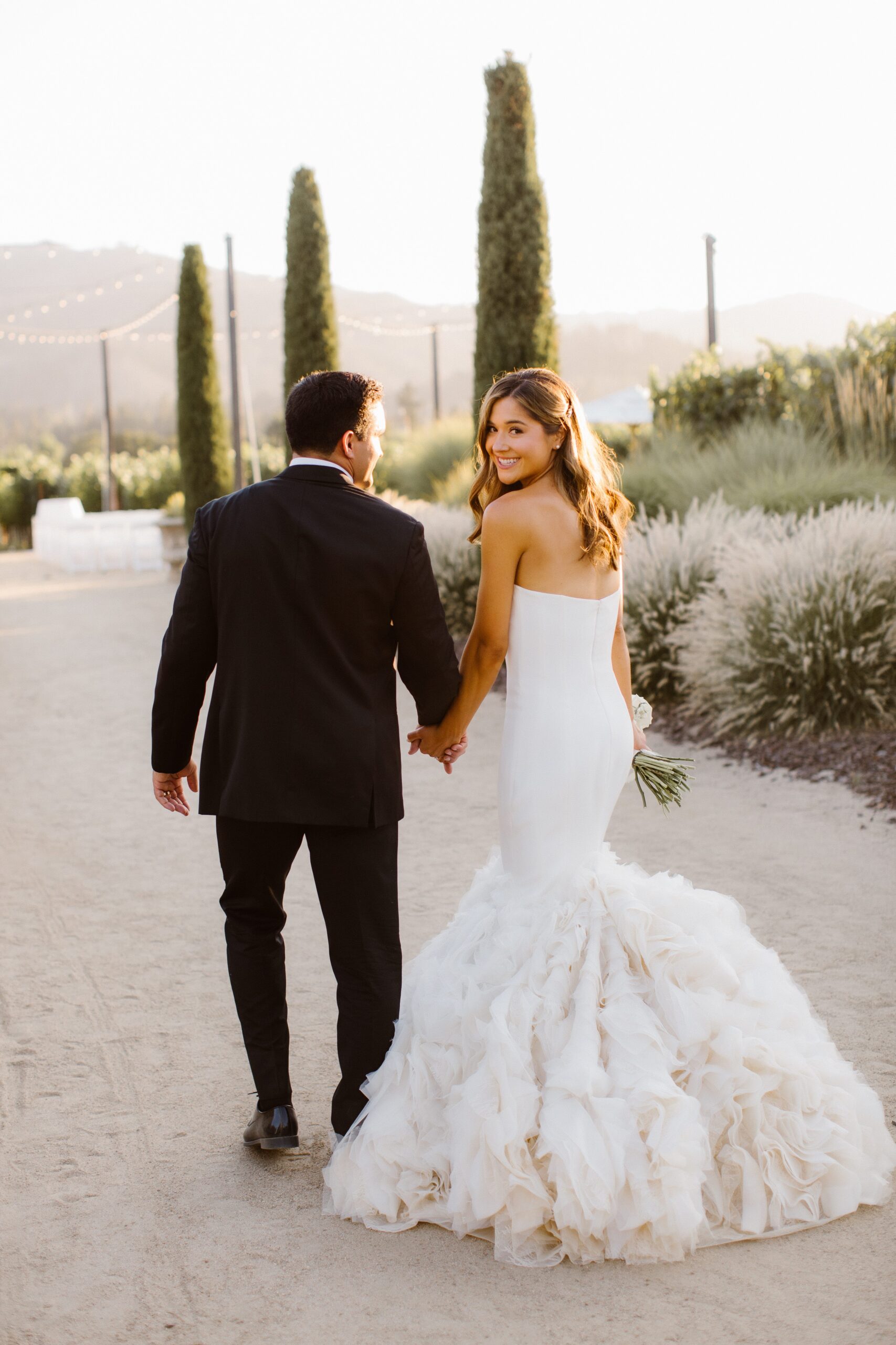 An Effortless Elegant Summer Wedding In St Helena at Tre Posti - Carly ...